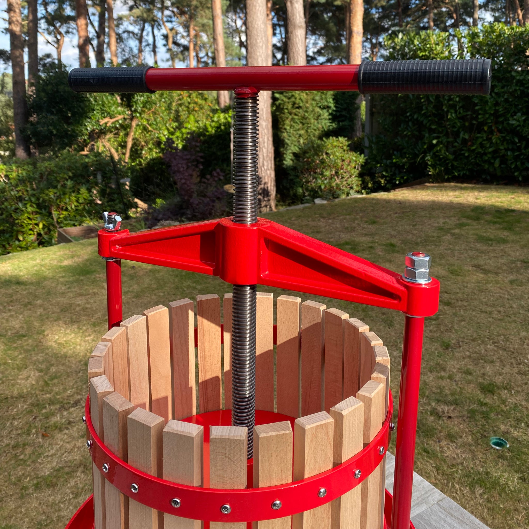 12 Litre Traditional Fruit and Apple Cider Press with Cross Bar and T ...