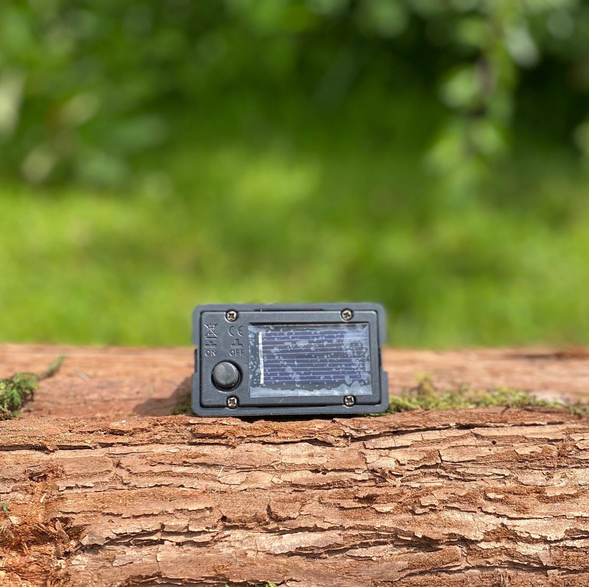 Solar Powered White Light LED Garden Light Box – Selections