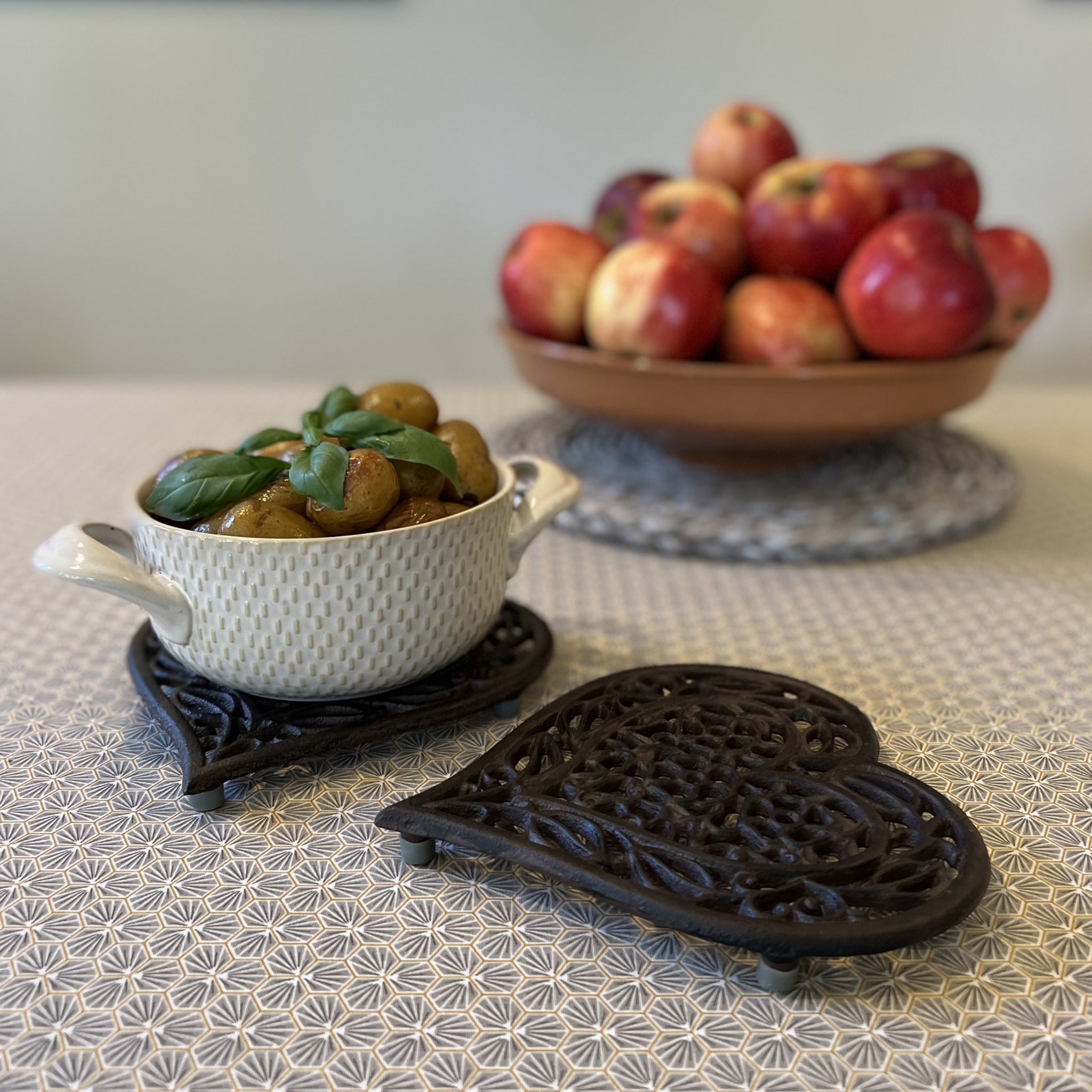 Cast Iron Heart Shaped Ornate Trivet Stand for Hot Pans or Dishes (2) – Selections