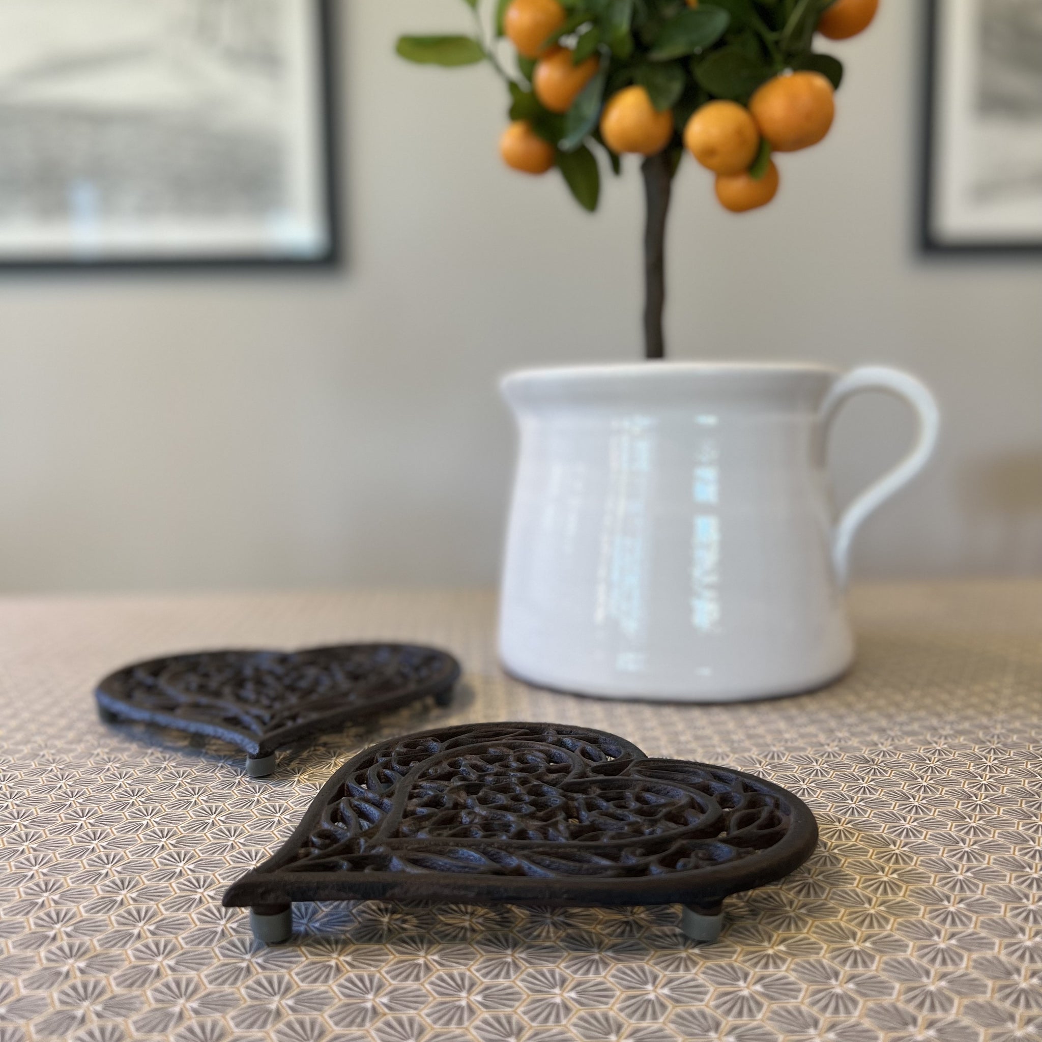 Cast Iron Heart Shaped Ornate Trivet Stand for Hot Pans or Dishes (2 ...